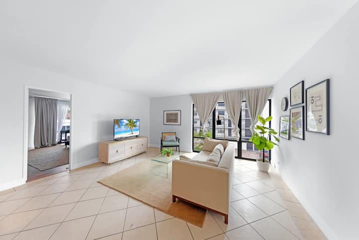 Ft Lauderdale 1 Bd/1ba Apt Pool/parking Steps To T - Fort Lauderdale