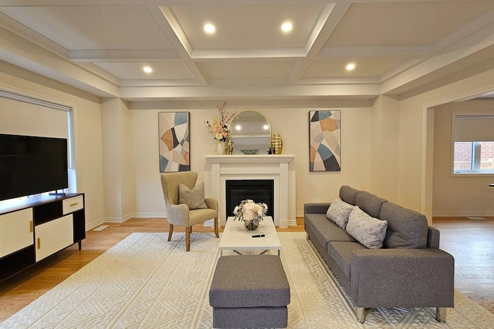 New Custom Built 3 Bdr House In Toronto - Toronto