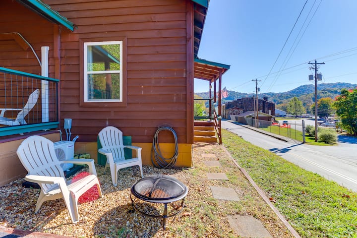 < 1 Mi To Dtwn: Pet-friendly Cabin In Murphy! - Murphy, NC