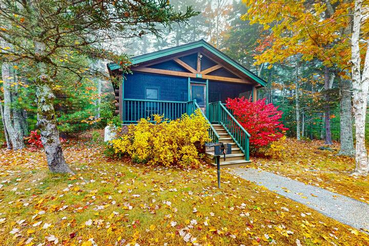 2br Relaxing Cabin With Fireplace & Kitchen - Camden, ME