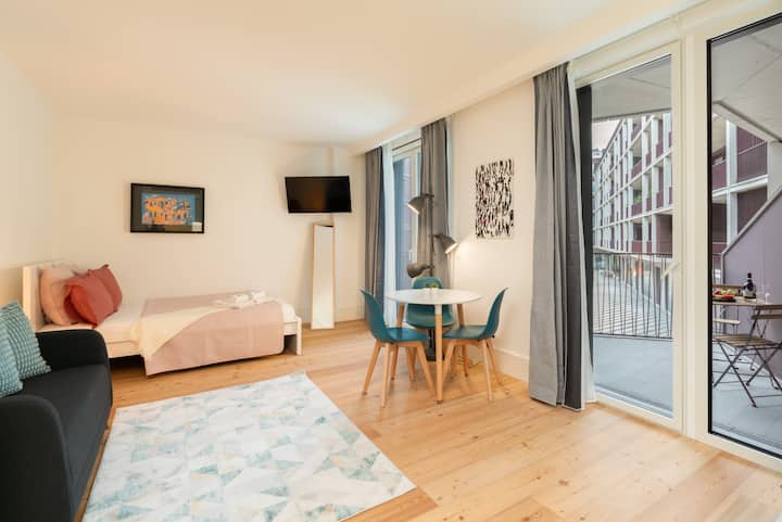 Urban Stylish Studio With Balcony By Hostwise - Porto, Portugal