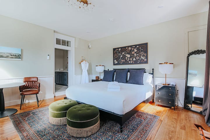 Suite 1 At Barristers Row - Staunton, VA