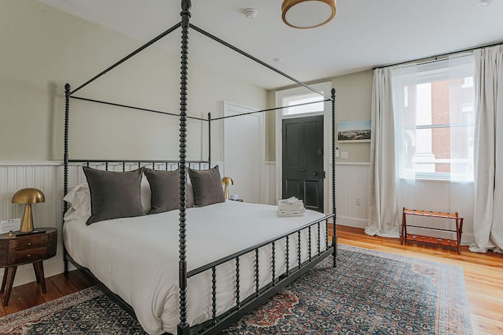 Suite 5 At Barristers Row - Staunton, VA
