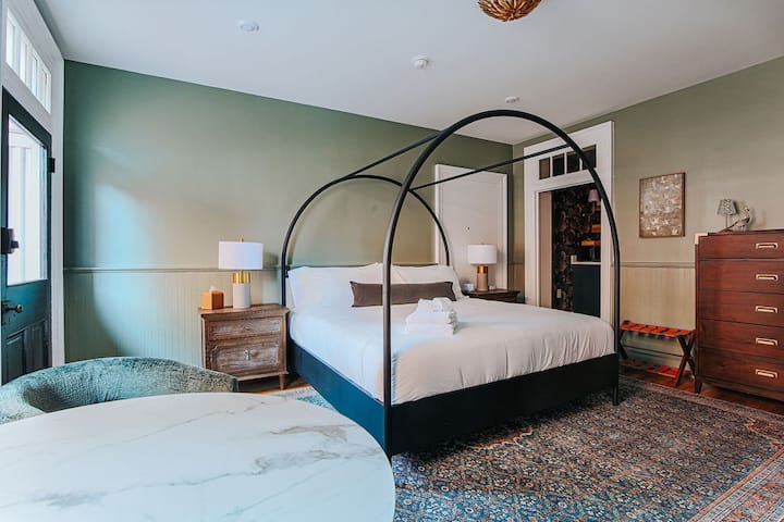Suite 3 At Barristers Row - Staunton, VA
