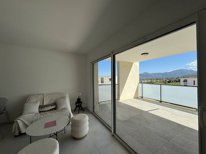 Appartement Dans Résidence Avec Piscine - Calvi