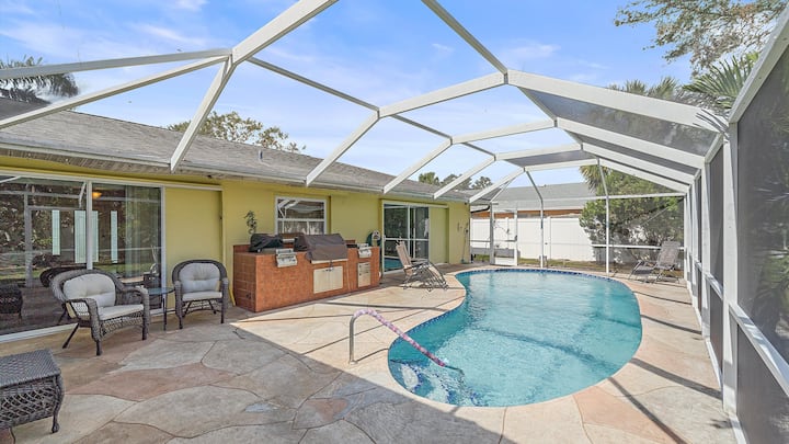 Dog-friendly, Golf Lovers Dream W/ Private Pool - Sarasota, FL