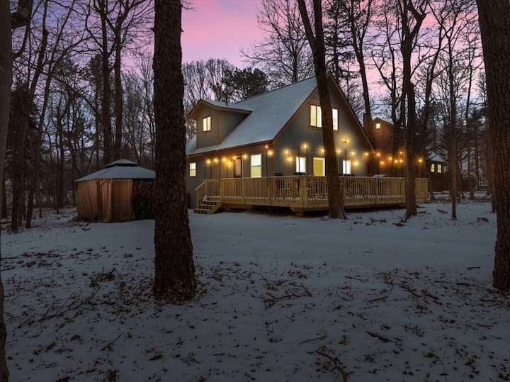 Hot Tub, Games, Pets, Ev Charger, Grill - Pocono Raceway