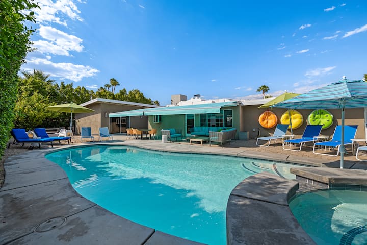 Pool, Hot Tub, Firepit & Games | Mins To Downtown - Palm Springs, CA