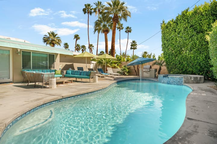 Pool, Hot Tub, Firepit & Games | Mins To Downtown - Palm Springs, CA