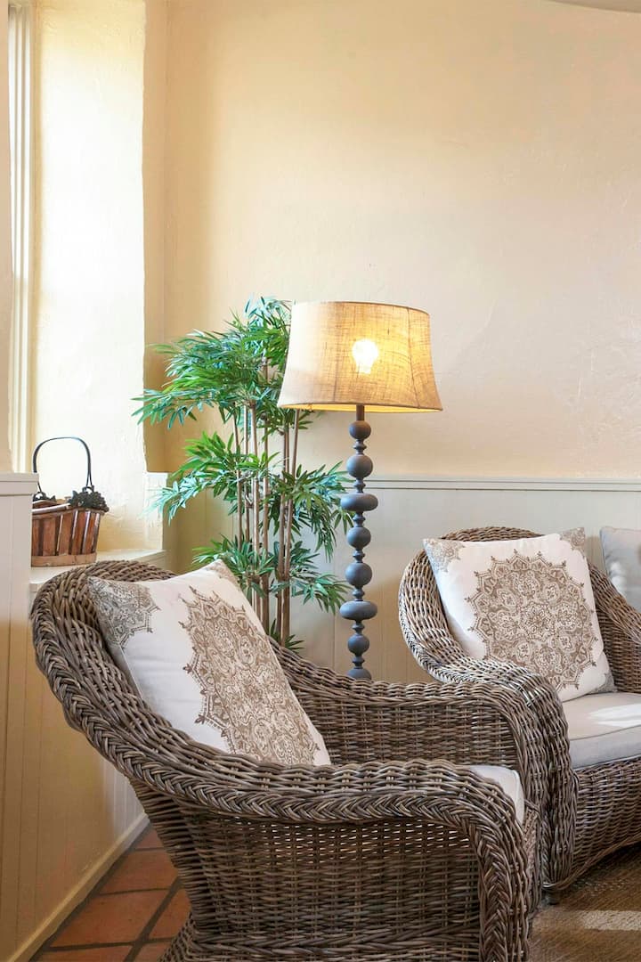 Cozy Room In French Country Charmer - Yountville, CA