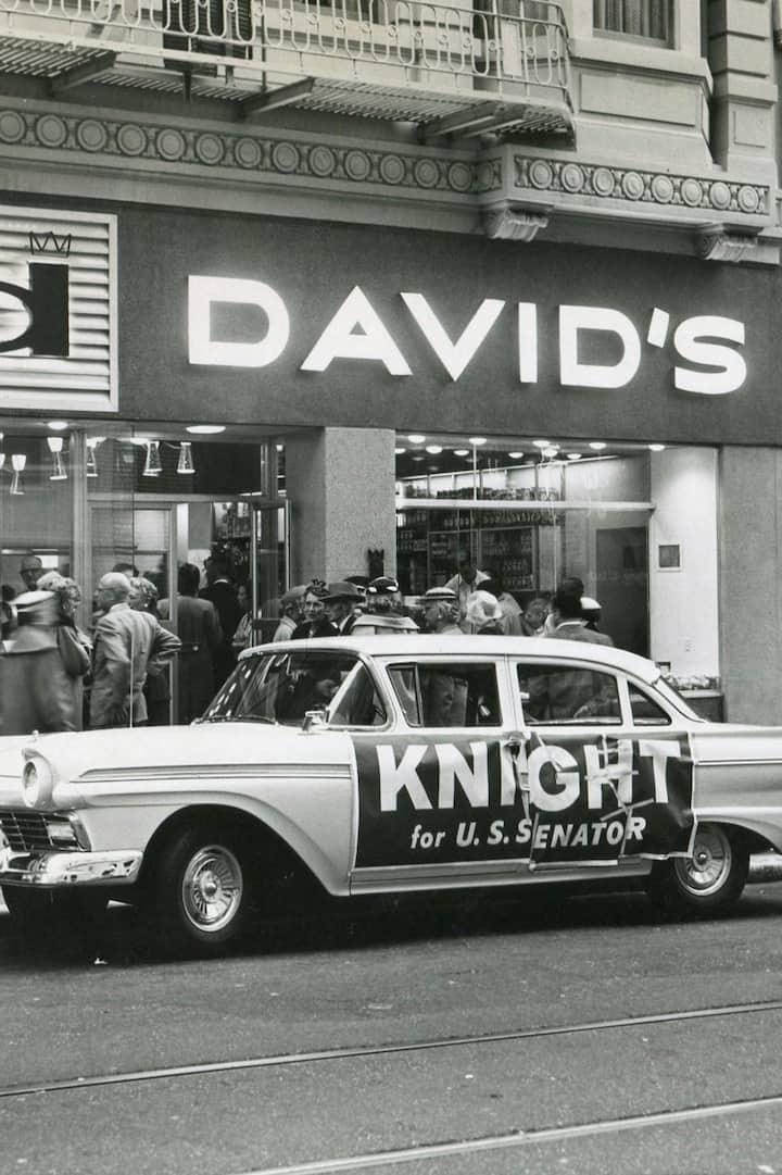 Easy Jaunt To The Famed Cable Cars Of Union Square - San Francisco, CA