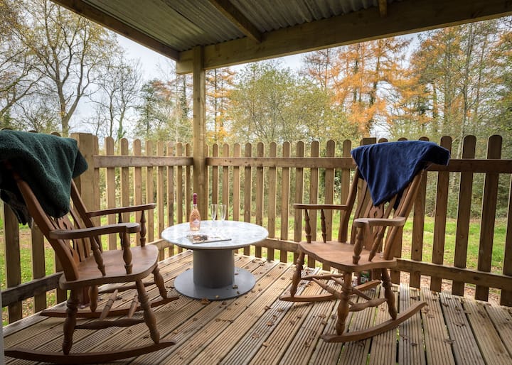 Close To Nature Owls Nest Cabin With Free Jacuzzi - South Molton