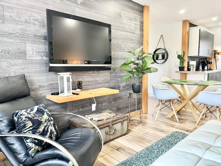 Le Wolfe\ 2 Bedrooms\ 2 Min Falls \ Free Parking - Québec, QC