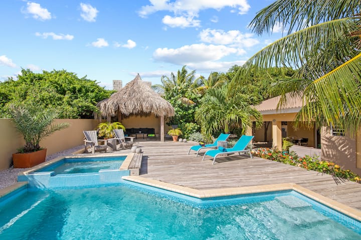 Spacious Family Villa With Private Pool | Central - Curaçao