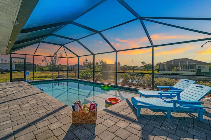 Waterfront Retreat | Heated Pool + Kayaks + Bikes - Cape Coral, FL