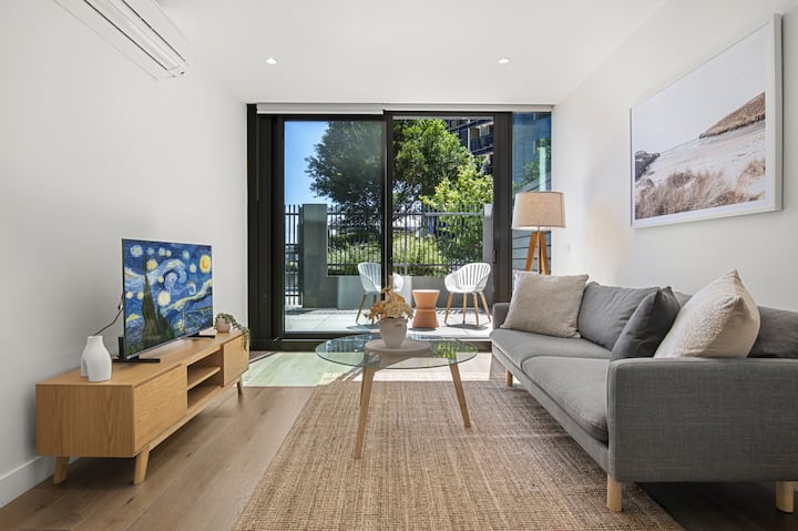 Fabulous 1-bed With Pool And Private Courtyard - Brooklyn