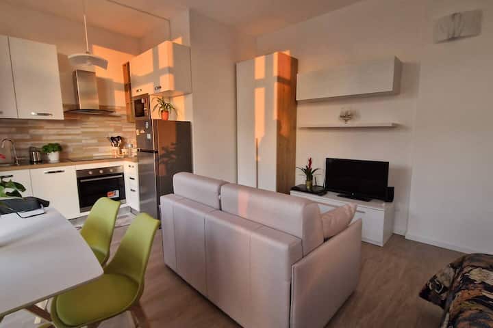 Cozy Flat In Famagosta Area Near Forum Di Assago - Assago