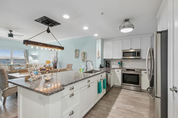 Tis The Sea-sun | Private Garage, Jacuzzi, & Grill - Fernandina Beach, FL