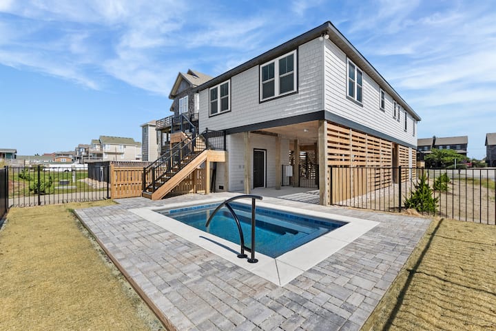 Salt Box: Semi-oceanfront | Private Pool - Nags Head, NC