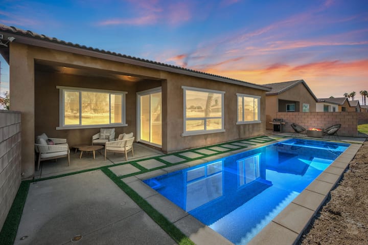Desert Retreat W/ Pool & Hot Tub - Indio, CA