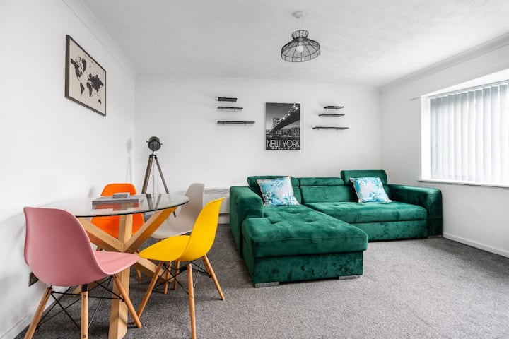 Comfortable 2 Bed Apartment In Birmingham - Birmingham