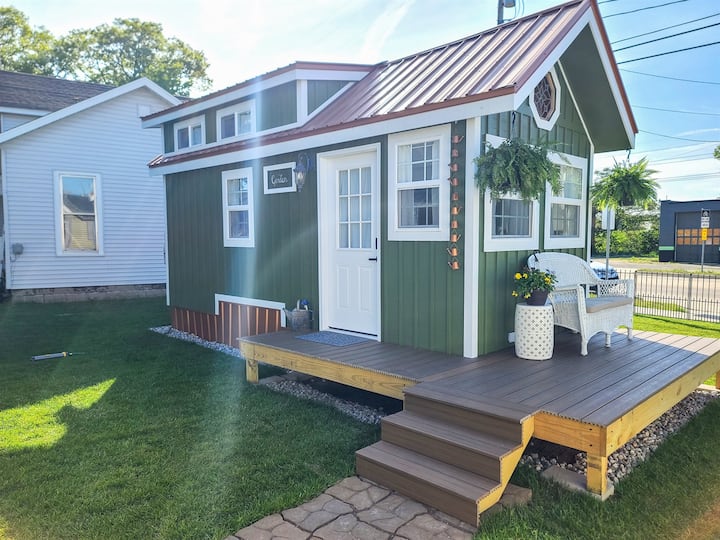Garden House - Tiny Digs Lakeshore - Muskegon, MI