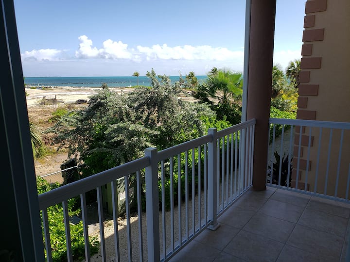 Relax & Unwind! Pet Friendly Property, Parking - West Bay