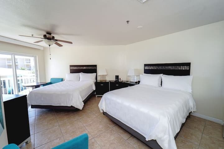 Escape To Paradise! 2 Island View Units, Pool - West Bay