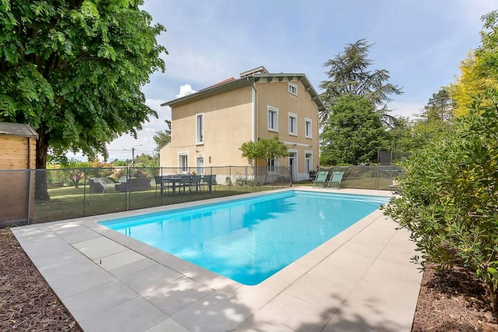 Casa Familiare Con Piscina A 3 Km Da Vieux Lyon, 6 Camere Da Letto, 12 Persone - Lione