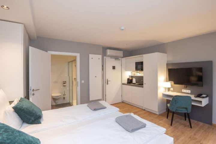 Deluxe Double Room With Balcony And Ac By Arbio - Viena