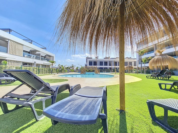 Penthouse Apartment With Rooftop Jacuzzi - Los Alcázares