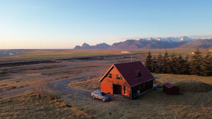Lodge Borgarbrekka In Lón South East Of Iceland - Islande