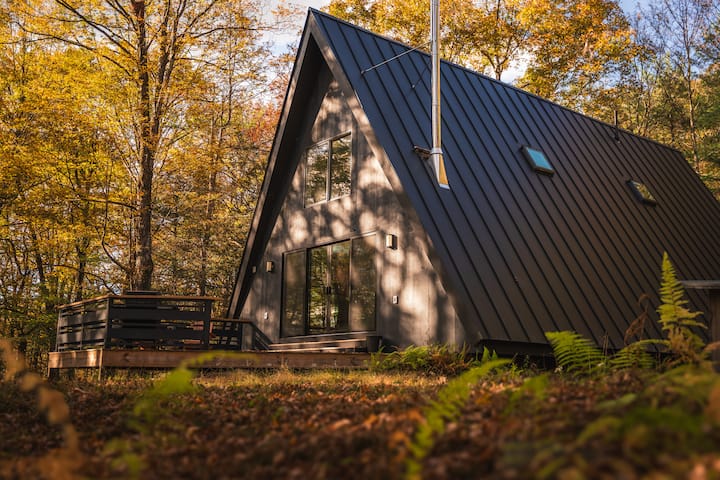 Ridgeview A-frame: Stylish Kerhonkson Escape - Kerhonkson, NY
