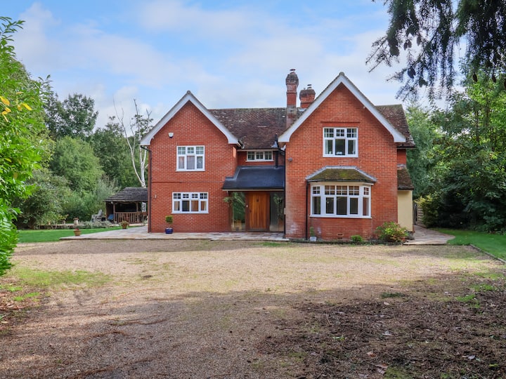 Brook Lodge - Ipswich