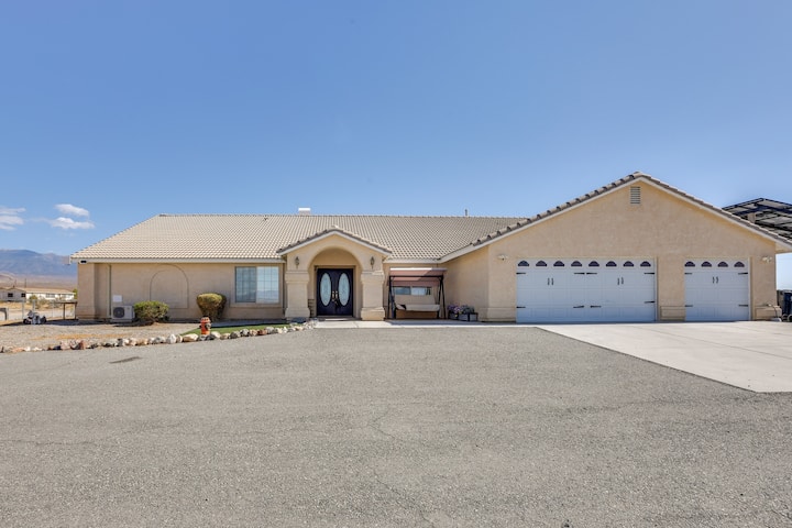 Furnished Patio: Pet-friendly Home In Pahrump! - Pahrump, NV