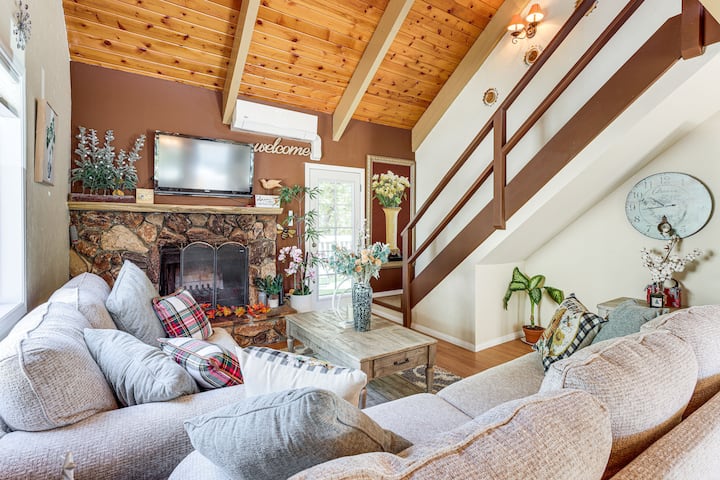 Home W/ 2 Decks - 2 Mi To Lake Gregory Dog Park! - San Bernardino, CA