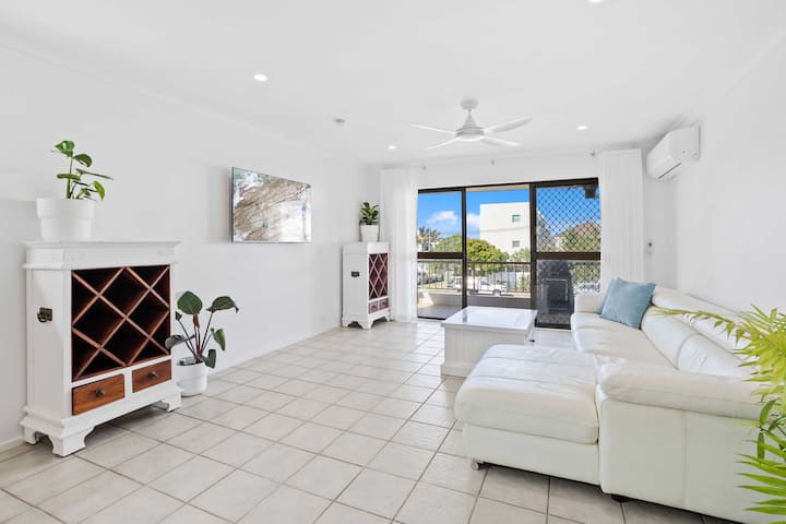 4 Little Palms - Tweed Heads