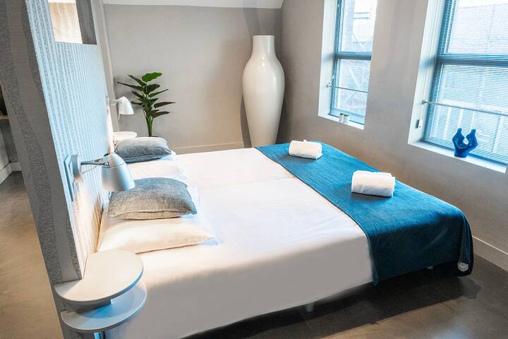 Lit De Chambre Esthétique Et Moulin à Tisser Le C - Oss