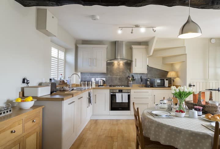 1 Spring Cottage - Painswick