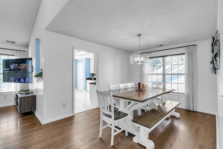 Modern 6br Haven W/ Playroom, Gym & Deck! - Cartersville, GA