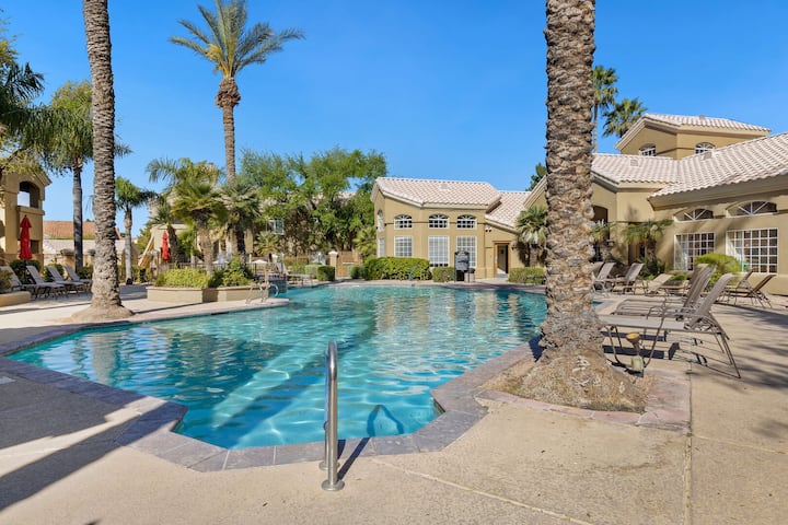 Resort Style Condo In Scottsdale - Phoenix, AZ