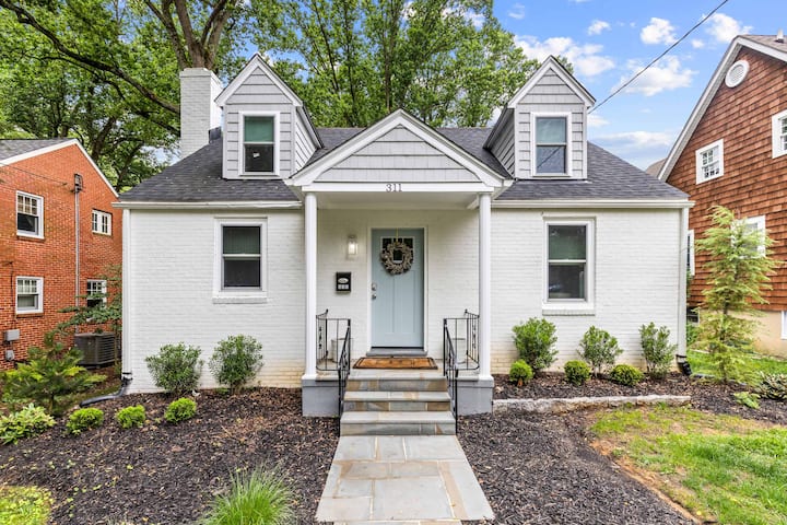 Stadium-side Annapolis | Chef Kitchen | Sleeps 10 - Annapolis, MD