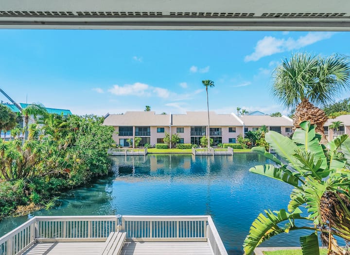 Lakefront Condo At Ocean Village - Fort Pierce, FL