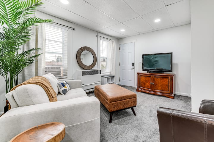 13 Mi To Buffalo: Cozy Apartment In Depew! - Lancaster, NY