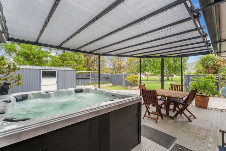 Greenways Escape - Cromwell Holiday Home - Bannockburn, New Zealand