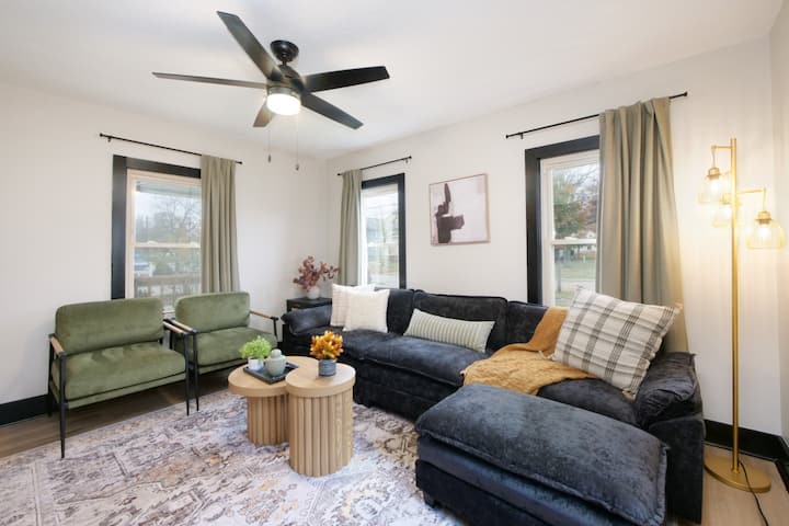 Historic Medina Home With Hot Tub - Medina, OH