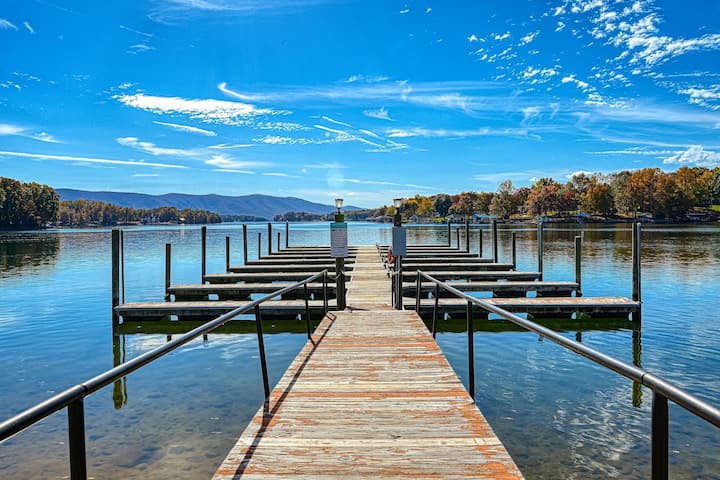 2 Br Spacious Condo | Pools | Golf - Smith Mountain Lake, VA