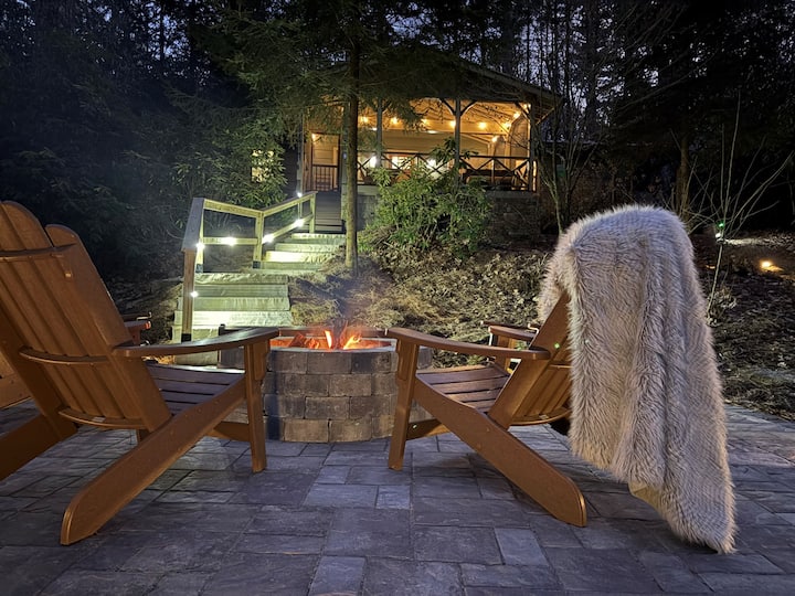 Cozy Highlands 3br/arcade/new Patio & Fire Pit - Highlands, NC