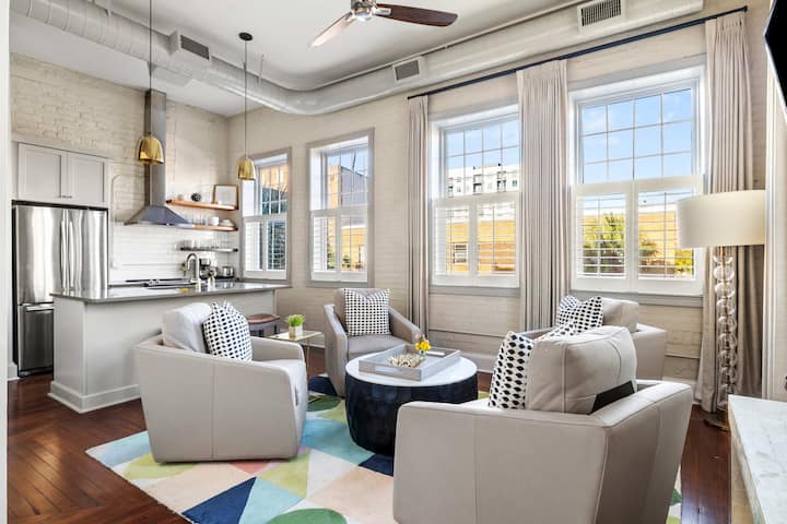 Private Terrace - 12 Bedrooms - 6 Condos - King St - Charleston, SC