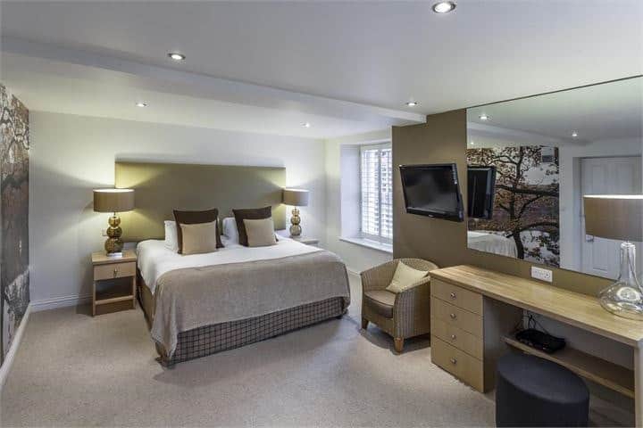 Superior Room With Parking @ Ambleside Townhouse - Ambleside